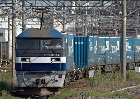 「桃ちゃんにもっと光を・・・」teru版: 鉄道写真とカメラ日記